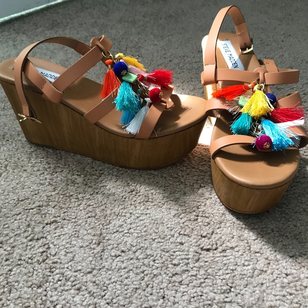 Steve Madden Kea Tassel Platform Wedges - Gem